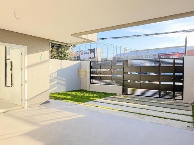 SOBRADO COM 3 SUÍTES NO PORTÃO R$ 1.520.000,00