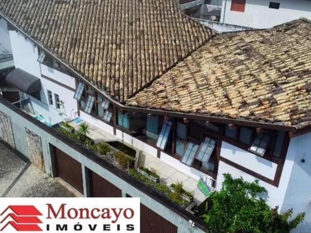 Sobrado com 3 suítes para venda no Jardim Primavera, Caraguatatuba