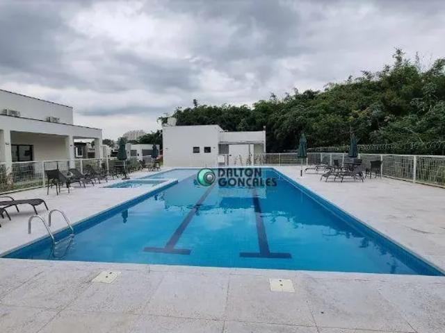 Sobrado com 3 suítes, piscina aquecida, varanda gourmet condominio park gran reserve na cidade de