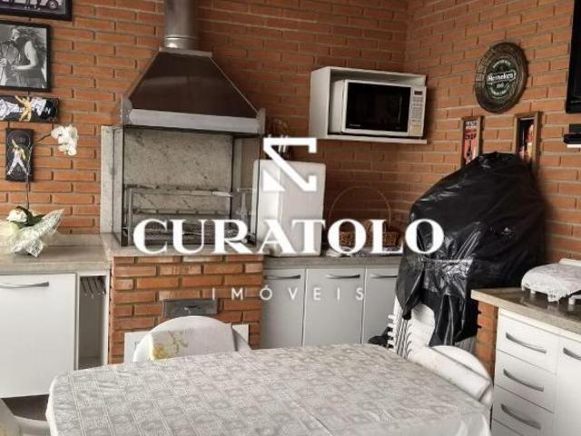 Sobrado com 3 suítes, quintal, área gourmet e 2 vagas Alto da Mooca