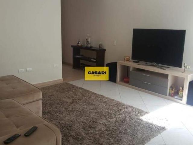 Sobrado com 3 Suítes, Sótão e 220 m² no Bairro Assunção – Conforto e Espaço para