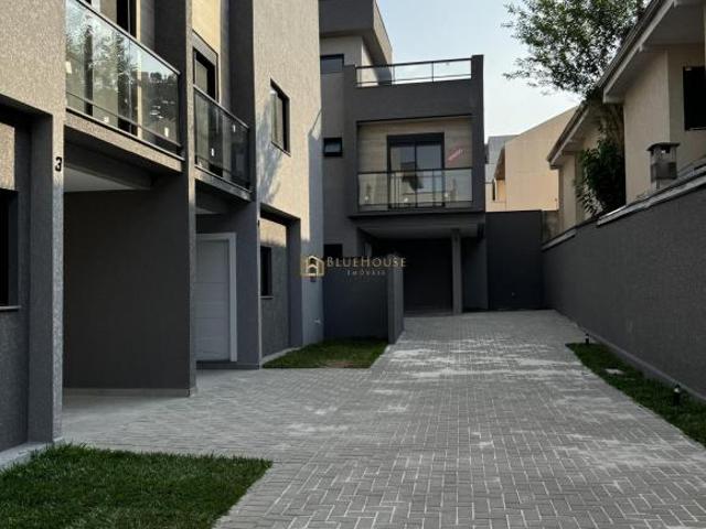 SOBRADO COM TERRAÇO NO UBERABA R$ 719.000,00