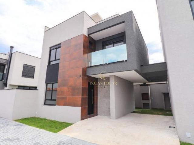 Sobrado com Terraço à Venda | Boqueirão | 3 Dormitórios 1 Suíte com Sacada | 133m² | Condomínio Fe