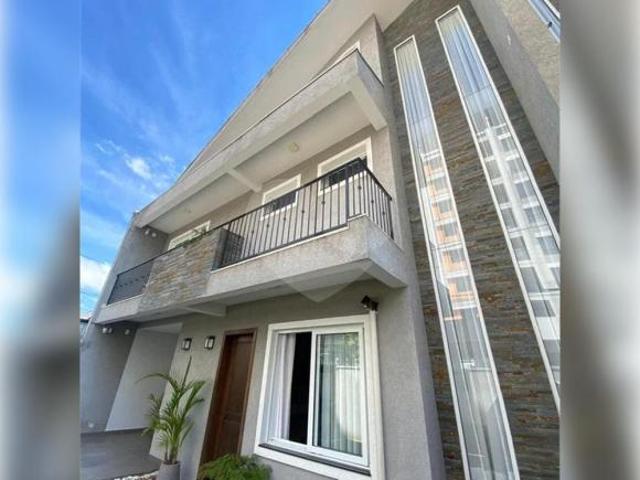 SOBRADO COM TERRAÇO GOURMET NO PORTÃO 240 m² 3 QUARTOS SUÍTE R$ 980 MIL
