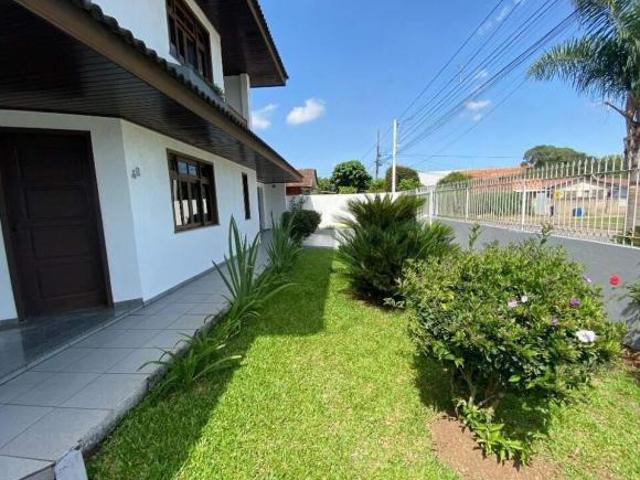 Sobrado com Terreno á venda na Rua Cocos no Uberaba