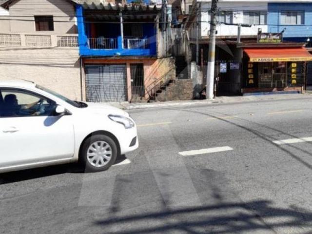 Sobrado com terreno contendo 4 imóveis para renda no Imirim