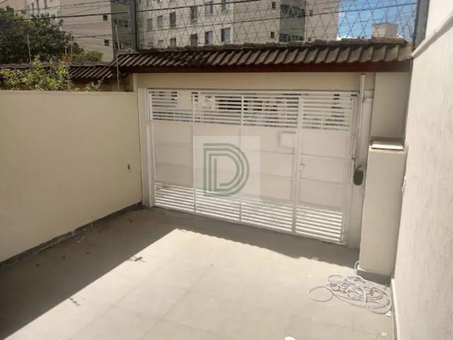 Sobrado com três suítes na vila São Francisco