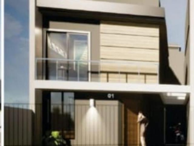 Sobrado com três quartos no Bairro ITATIAIA, pronto para financiar, contando com 3 quartos, sala, co