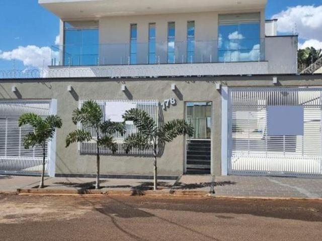 SOBRADO COM VARANDA A VENDA EM PATOS DE MINAS MG