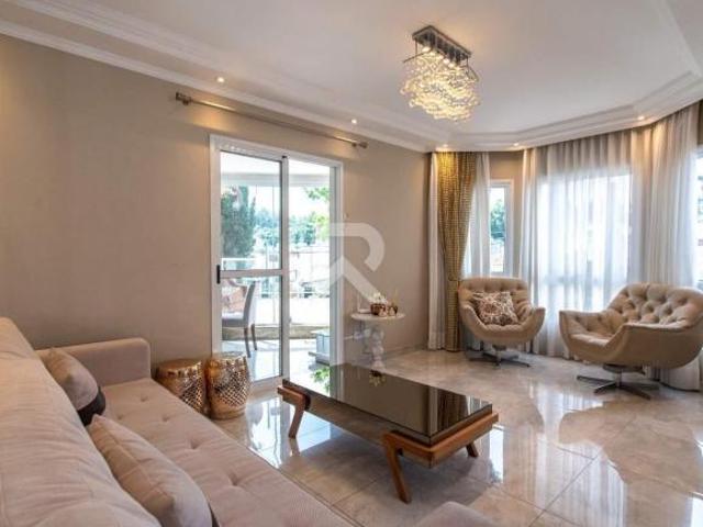 Sobrado com Vista Livre, Porteira Fechada, á venda 256 m² – Mercês – Curitiba/PR