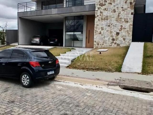 Sobrado Com vista para a Serra
