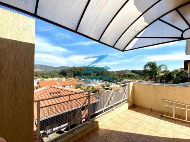 SOBRADO COM VISTA PARA A SERRA COM 3 QUARTOS 1 SUITE, ESPAÇO GOURMET, 4 BANHEIROS E 3 VAGAS