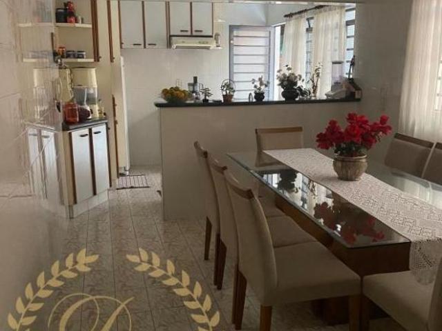 Sobrado com área gourmet e suíte no Jardim Pacaembu Jundiaí 3 dormitórios com planejados, área go