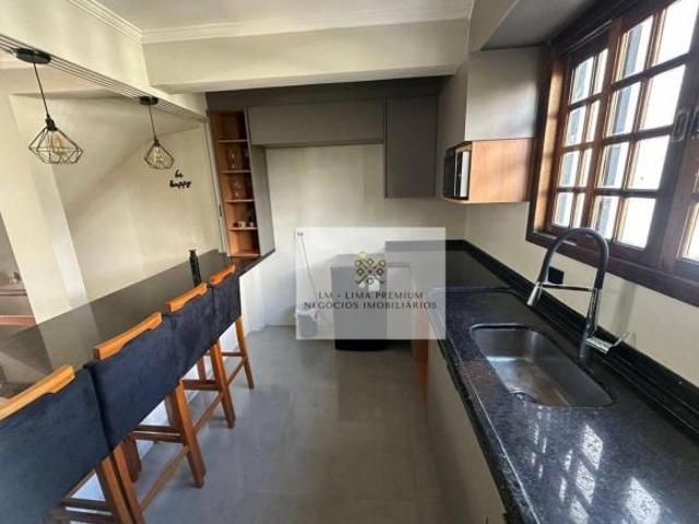 Sobrado com Ático, Churrasqueira e Lareira à Venda, 148 m² por R$ 720.000 Tarumã Curitiba/PR
