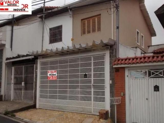 SOBRADO COM BOM QUINTAL