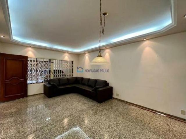 Sobrado com Closet, Varanda e 3 Vagas no Ipiranga
