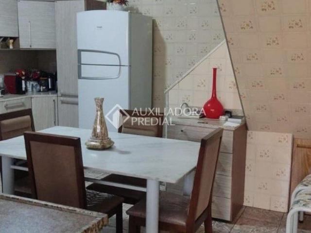 Sobrado com documentação regularizada e apto para financiamento bancário