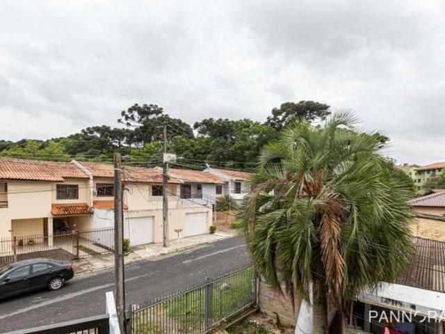 Sobrado com dois quartos com suíte no Uberaba