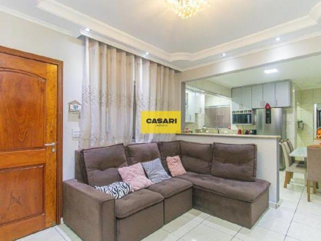 Sobrado com duas casas na Rua Jackey para venda 270 metros de área construída