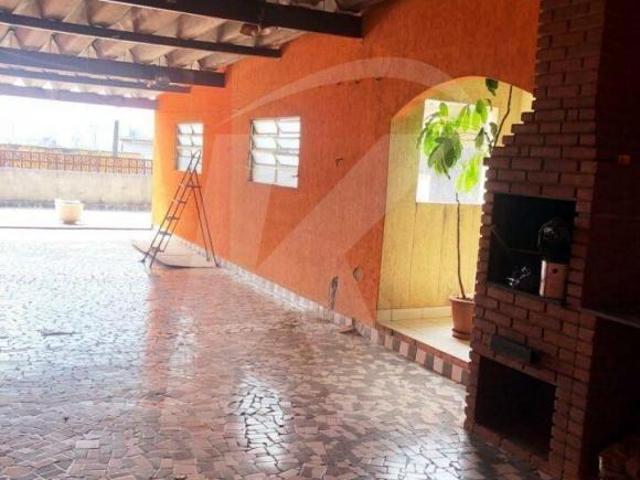Sobrado com duas casas na Vila Medeiros. uma com 3 dormitórios e outra com 2 dormitórios e 2 vaga