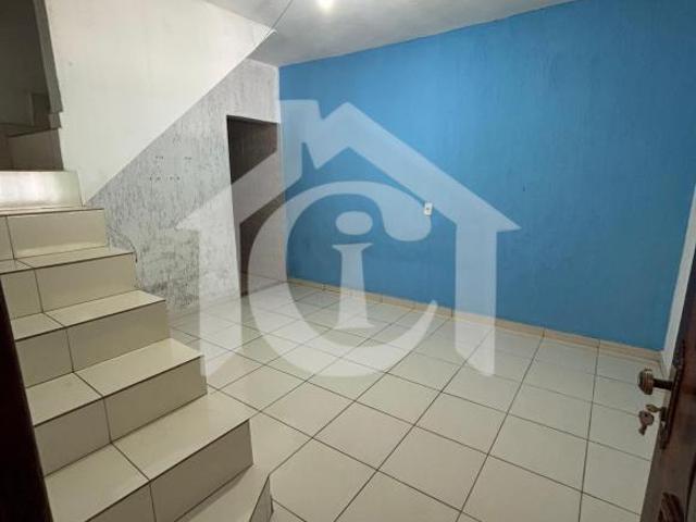 Sobrado com Duas Casas à Venda em Diadema Oportunidade de Moradia e Renda Extra!