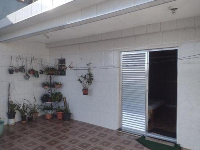 Sobrado com duas casas independentes, com 2 dormitórios à venda, 157 m² por R$ 700.000 Jardim Danf