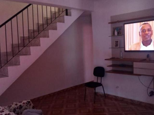 SOBRADO COM DUAS CASAS 2 QUARTOS CADA A VENDA, 250m² PARQUE JUREMA GUARULHOS/SP