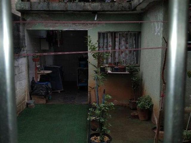 Sobrado com Edícula e 2 Vagas em Bairro Arborizado e Seguro