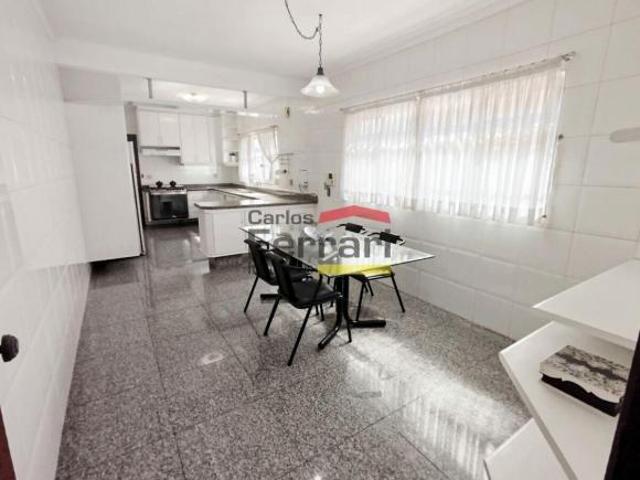 Sobrado à venda no Tucuruvi ? 316m², edícula completa, espaço para oficina de costura, aceita permut