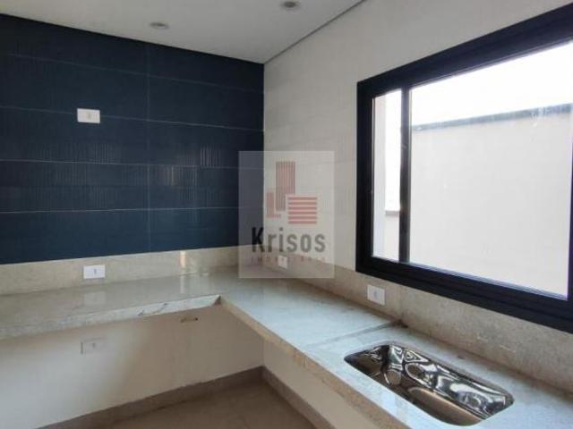 Sobrado com excelente acabamento e construção diferenciada no Potal dos Ipes lll