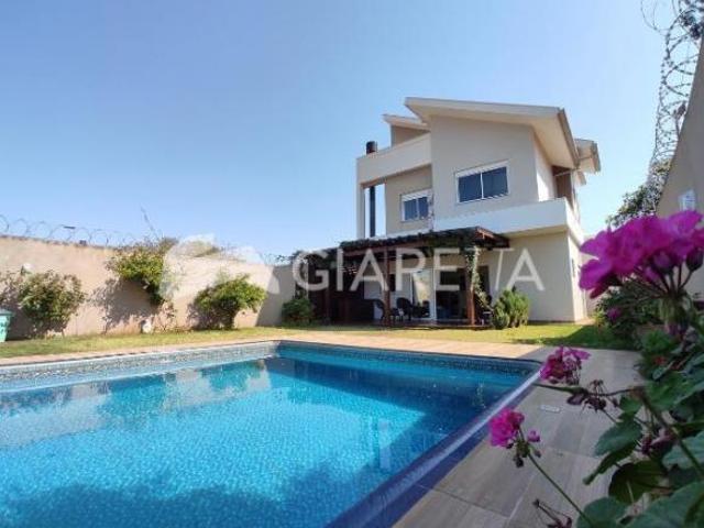 Sobrado com excelente localização á venda JARDIM PANCERA, TOLEDO PR