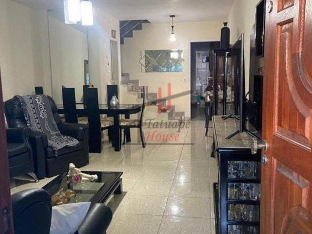 Sobrado com Fino acabamento, com churrasqueira