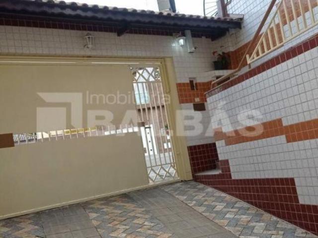 SOBRADO COM GARAGEM SUBTERRÂNEA PRÓXIMO AO METRÔ PATRIARCA