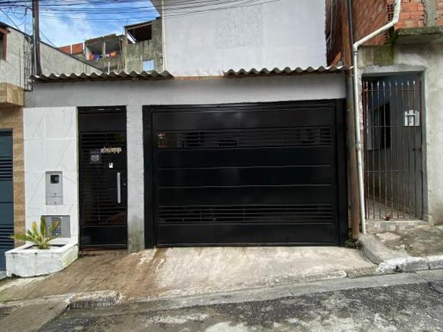 Sobrado com garagem 2 banheiros