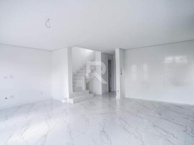 Sobrado com Jardim, 3 quartos 2 vagas à venda, 196 m² Mercês Curitiba/PR