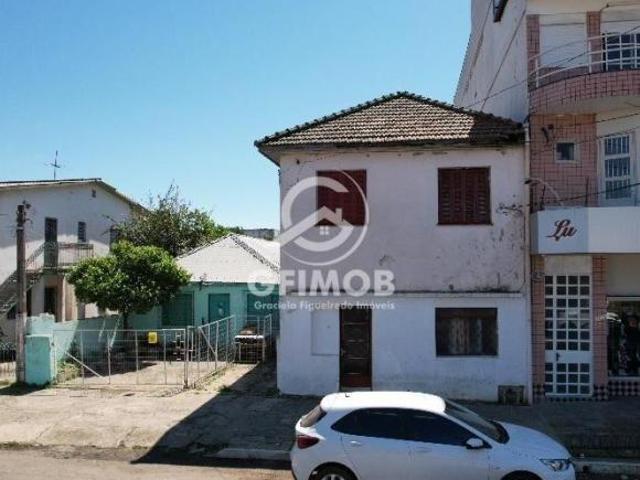 SOBRADO COM ÓTIMA LOCALIZAÇÃO EM URUGUAIANA