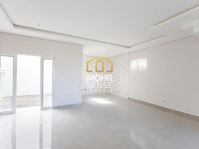Sobrado com permuta com 3 dormitórios à venda, 193 m² por R$ 930.000 Capão Raso Curitiba/PR