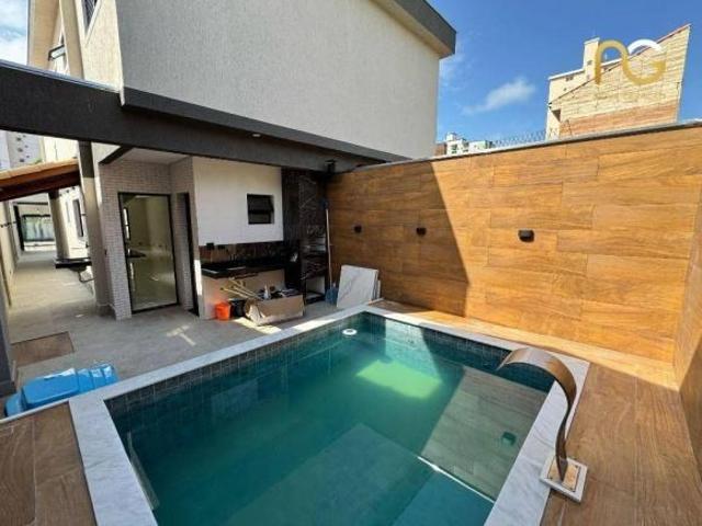 SOBRADO COM PISCINA, MARACANÃ 150 METROS DA PRAIA