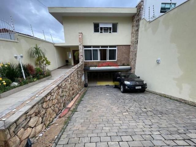 Sobrado com piscina no Jd. França !