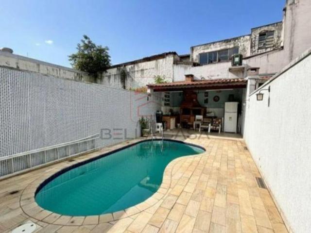 Sobrado com piscina a venda no Bairro da mooca