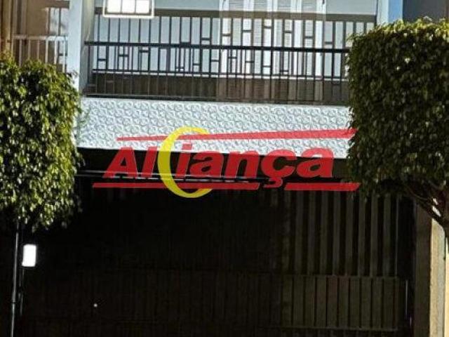SOBRADO COM PISCINA À VENDA NO JARDIM ANÁLIA FRANCO 200 M², 3 DORMITÓRIOS, 4 VAGAS