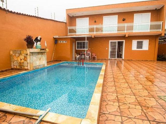 SOBRADO COM PISCINA COM 5 QUARTOS A 50 METROS DO MAR EM ITANHAÉM