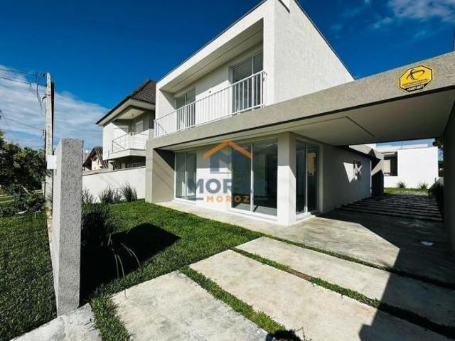 Sobrado com piscina e quintal Atami