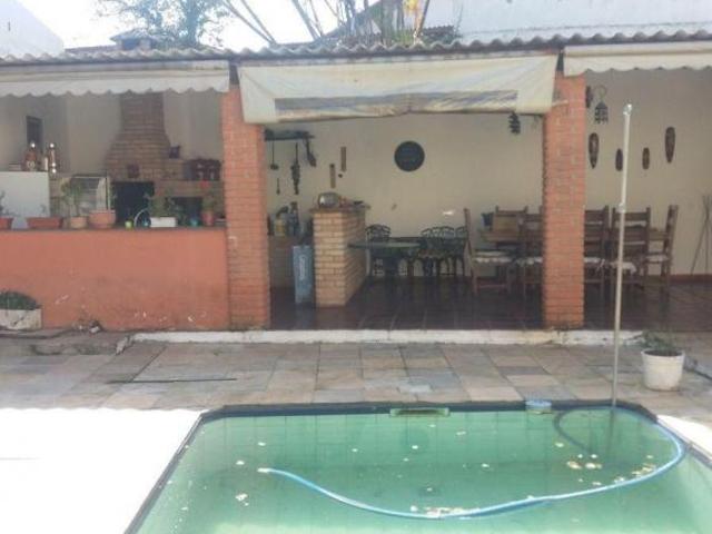 Sobrado com Piscina em condomínio Interlagos