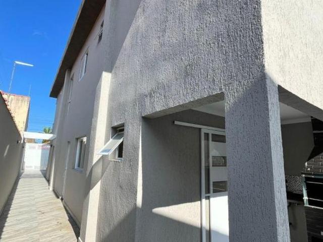 Sobrado com Piscina em Excelente localização do bairro Gaivota