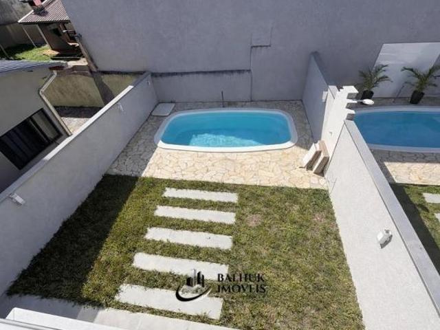 Sobrado com piscina faixa mar Baln Canoas