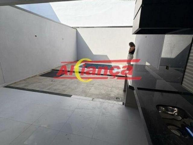 SOBRADO COM PISCINA VILA ROSALIA