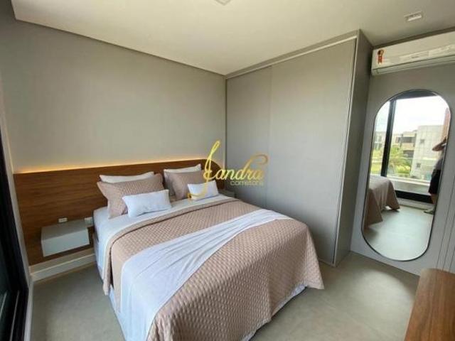 Sobrado com piscina, 06 suítes, mobiliado e decorado