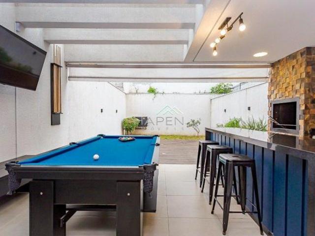 Sobrado com piscina, 3 quartos à venda no Uberaba