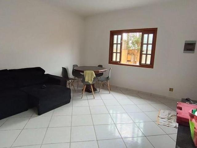 Sobrado com quatro dormitórios
